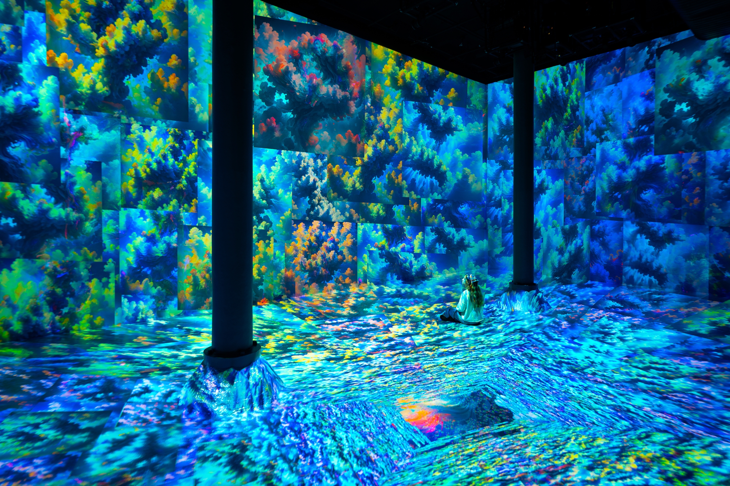 Walking Through World of AI·magination | ARTECHOUSE